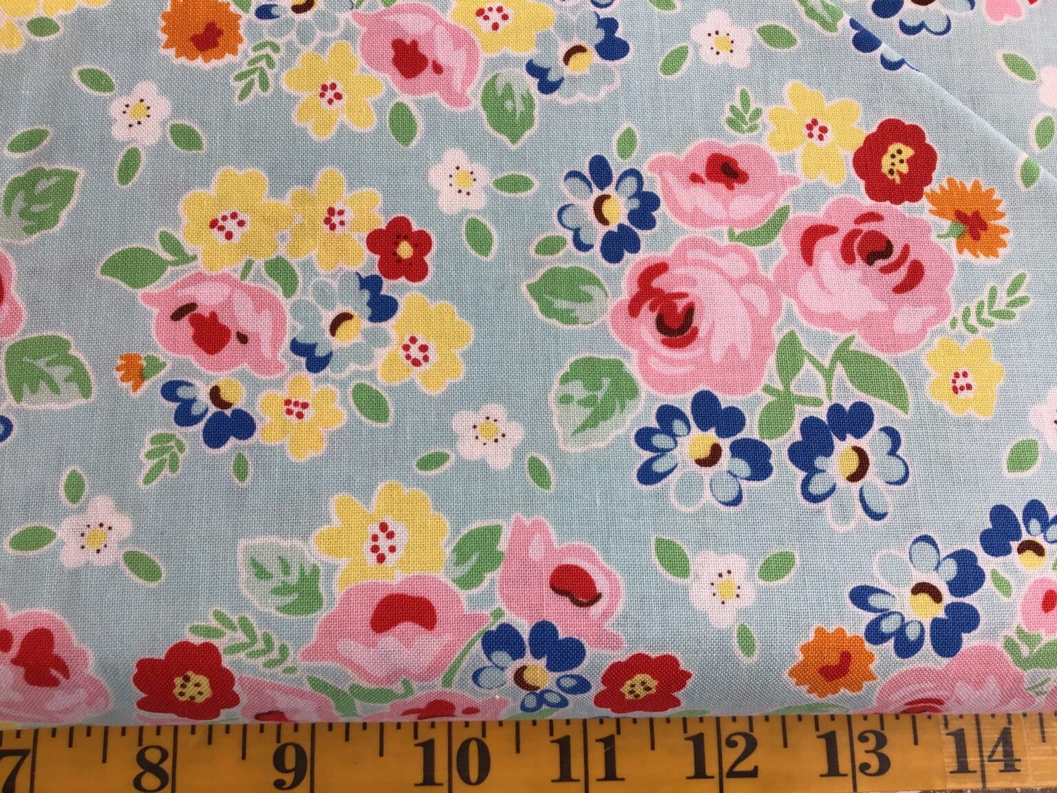 RBC7940 Bluebirds on Roses by Riley Blake Floral scatter aqua ...